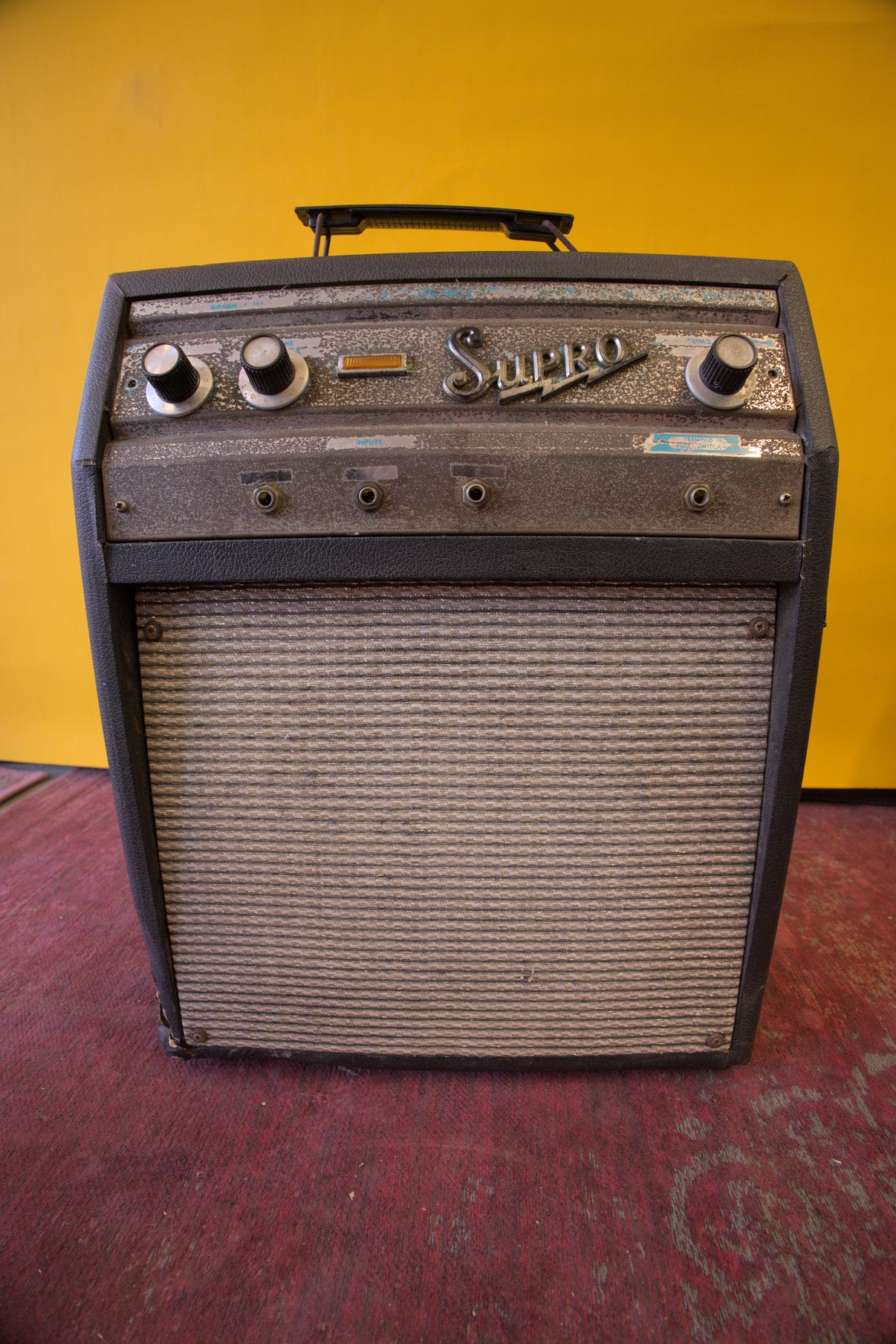 Supro/Valco Trojan S6616 (1966) – Sweet Amps